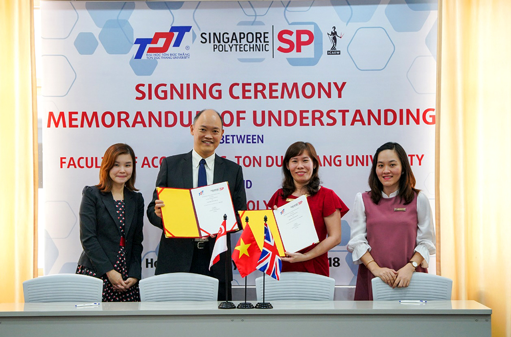 Cooperation agreement with Singapore Polytechnic | Faculty of Accounting